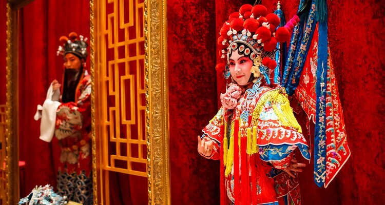4-Hour Beijing Roast Duck Dinner and Beijing Opera Show